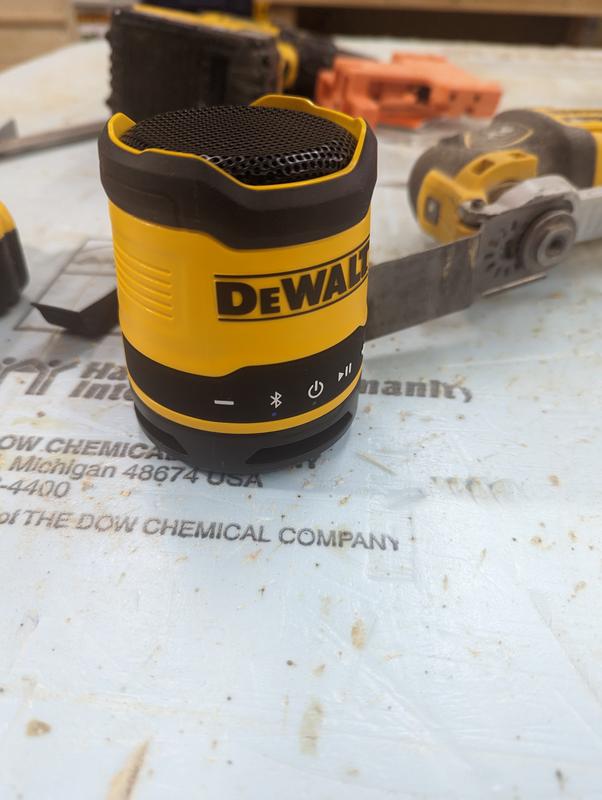 DEWALT 3-in Bluetooth Compatibility Indoor/Outdoor Portable Speaker ...
