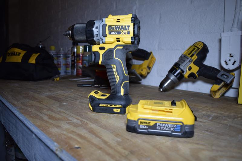 DEWALT XR 20-volt Max 1/2-in Keyless Brushless Cordless Drill (2 ...