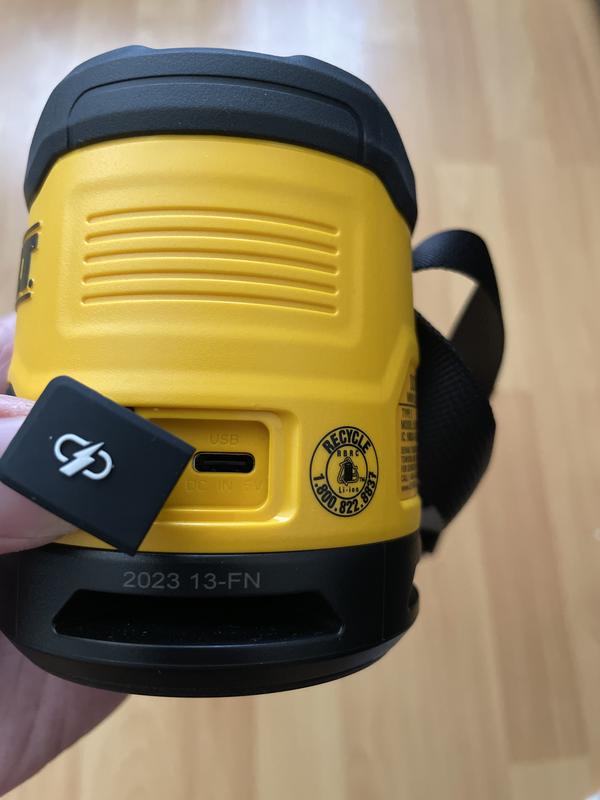 DEWALT 3-in Bluetooth Compatibility Indoor/Outdoor Portable Speaker ...