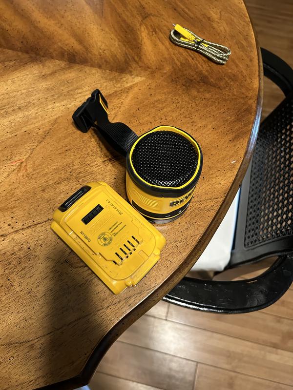 DEWALT 3-in Bluetooth Compatibility Indoor/Outdoor Portable Speaker ...
