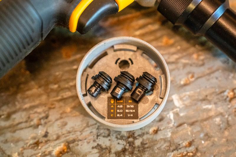 DEWALT 20V 1-4/In Rivet Tool PS DCF414GE2 at Lowes.com