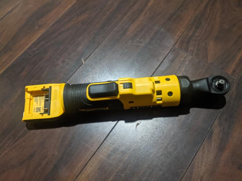 DEWALT XTREME 12-volt Max Variable Brushless 1/4-in Drive Cordless ...