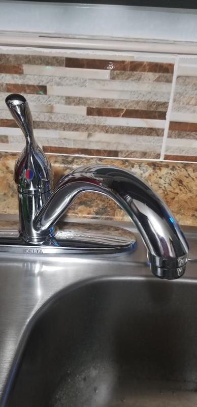 Delta Classic Chrome Single Handle Kitchen Faucet (Deck Plate Included ...