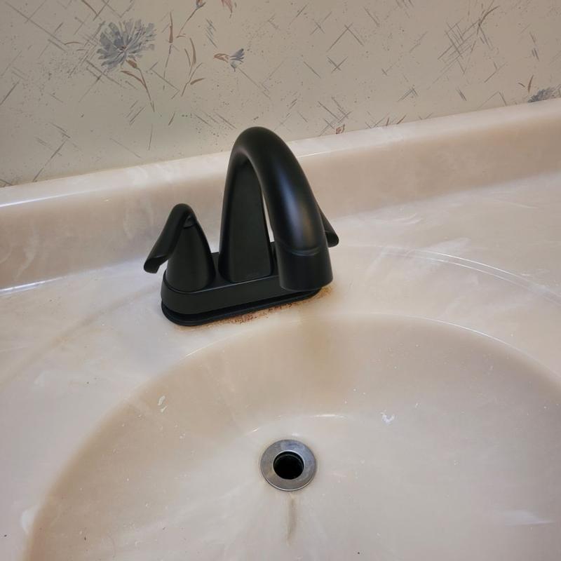 Delta Arvo Chrome 4-in centerset 2-handle WaterSense Mid-arc ...
