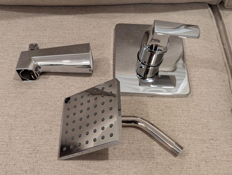 Delta Velum Chrome 1-handle Single Function Square Bathtub and Shower ...