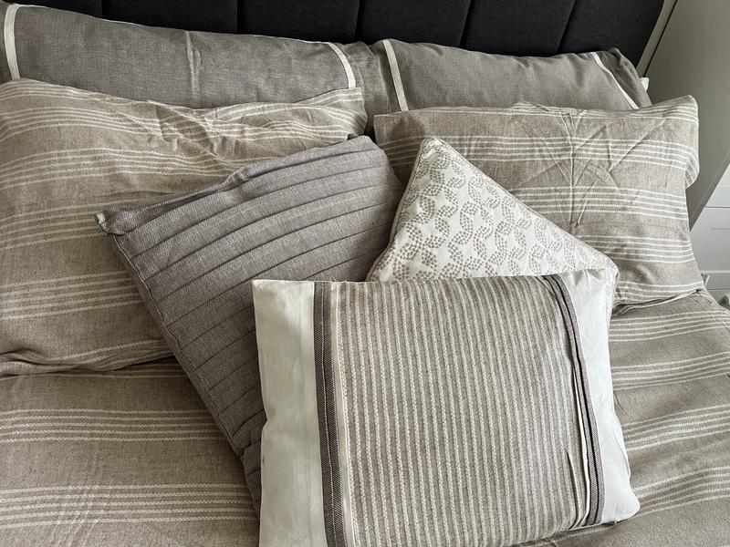 Madison Park Signature Carmel Oversized Jacquard 8-Pc. Comforter Set ...