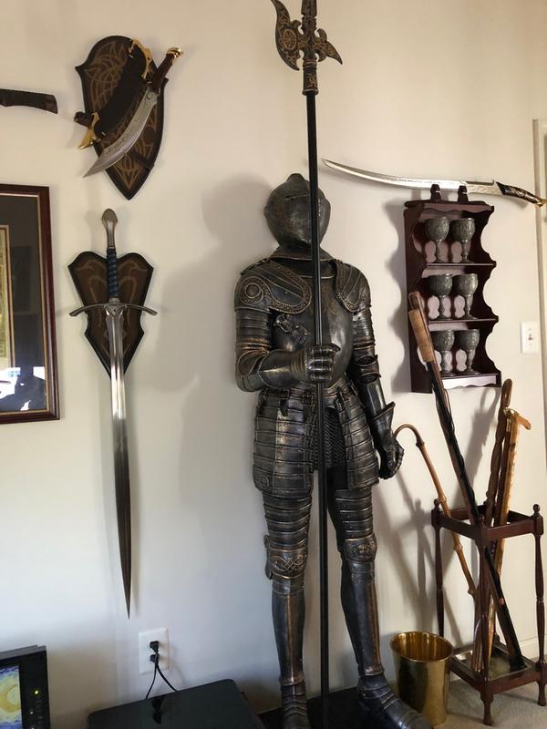 16th Century Italian Armor With Halberd Cl3423 Design Design Toscano