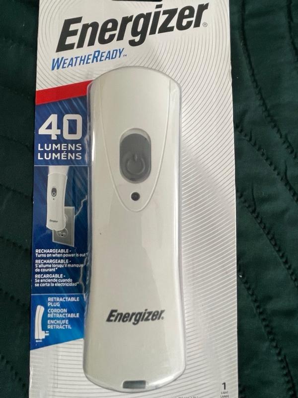 Energizer Weatheready 40-Lumen 1 Mode LED Flashlight with Rechargeable ...