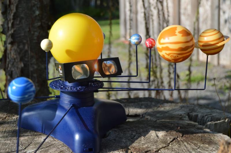 Educational Insights GeoSafari Motorized Solar System Science Kit JOANN