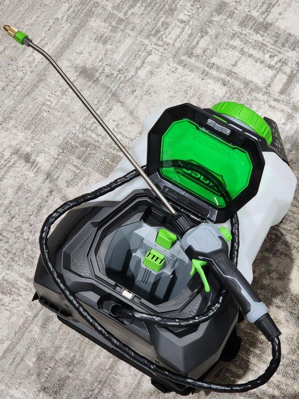 EGO 4-Gallon 56-volt Battery Operated Rubber Hose Plastic Backpack ...