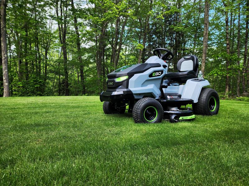 EGO POWER+ T6 Tractor 42-in 56-volt Lithium ion Electric Lawn tractor ...