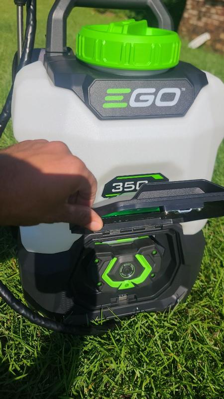 EGO 4-Gallon 56-volt Battery Operated Rubber Hose Plastic Backpack ...