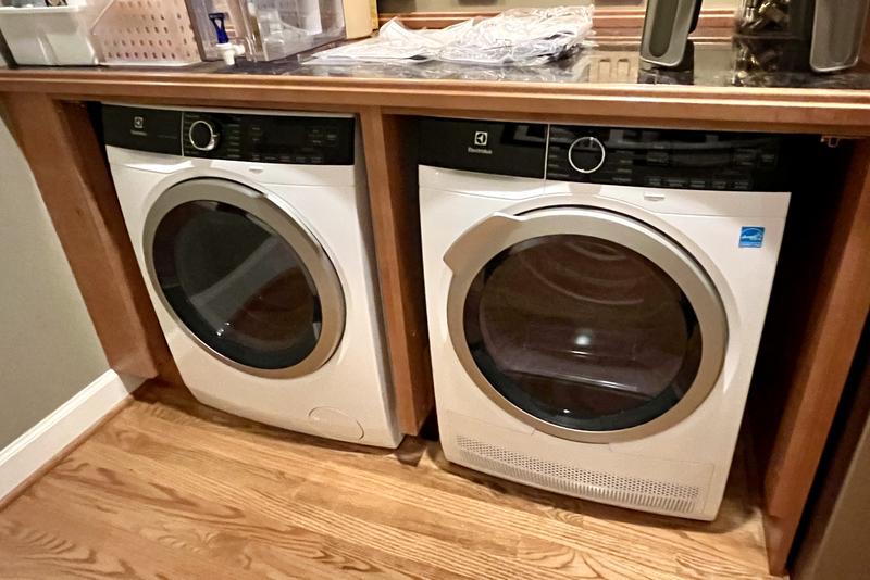 Electrolux LuxCare Wash and Steam Refresh 2.4-cu ft High Efficiency ...