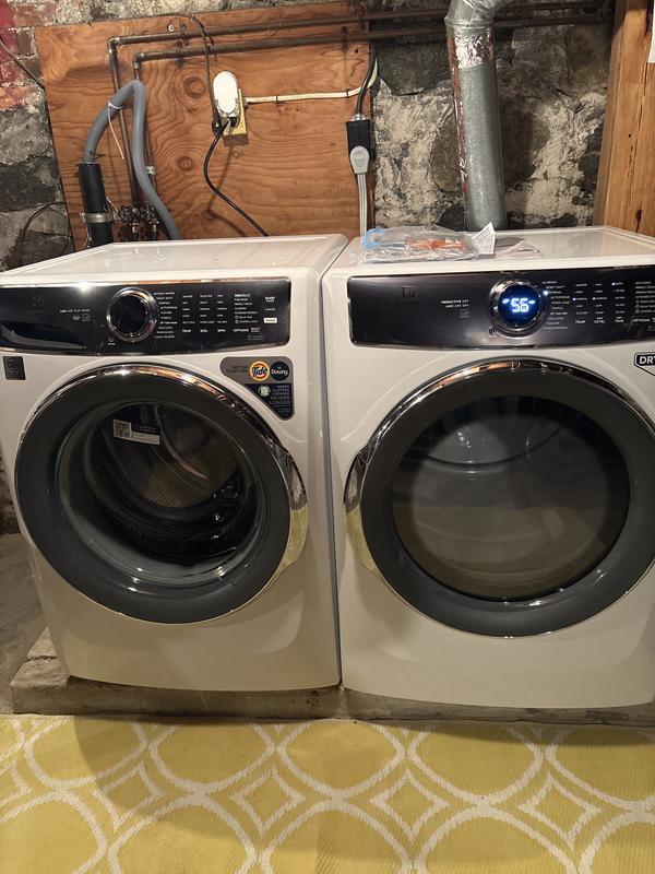 Electrolux 4.5-cu ft High Efficiency Stackable Steam Cycle Front-Load ...