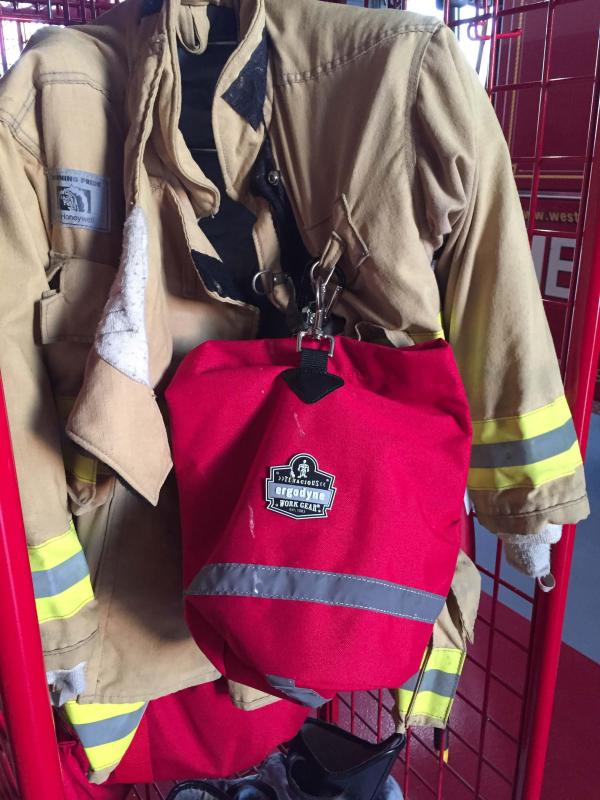 Arsenal Red Nylon 7.5-Inches Draw-string at Lowes.com