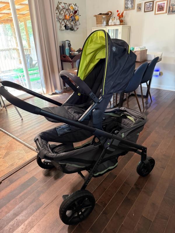 Evenflo Pivot Xplore Dreamz All-Terrain Stroller Wagon with Bassinet ...
