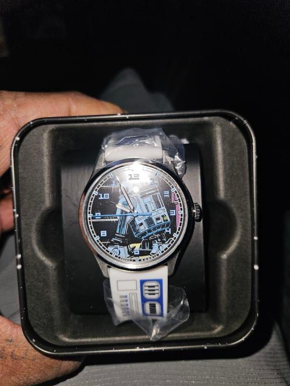 Fossil Unisex Special Edition Star Wars R2-D2 Three-Hand White Silicone ...