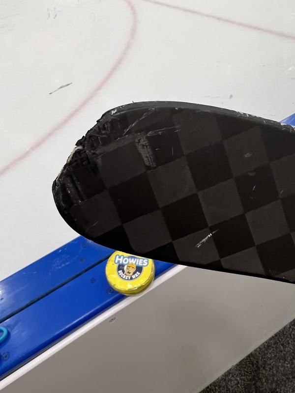 TRUE AX9 Grip Senior Hockey Stick | SportChek