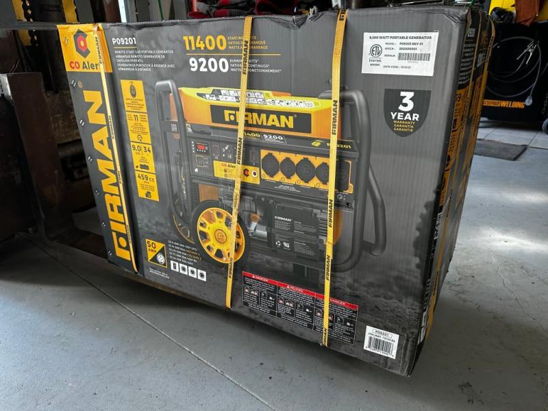 Shop Firman Performance 11400 / 9200-Watt Single Fuel (Gasoline ...