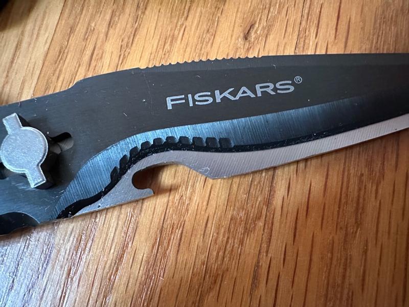 Fiskars Cuts+More Multi-Tool Stainless Steel Garden Shear 356922-4002 ...