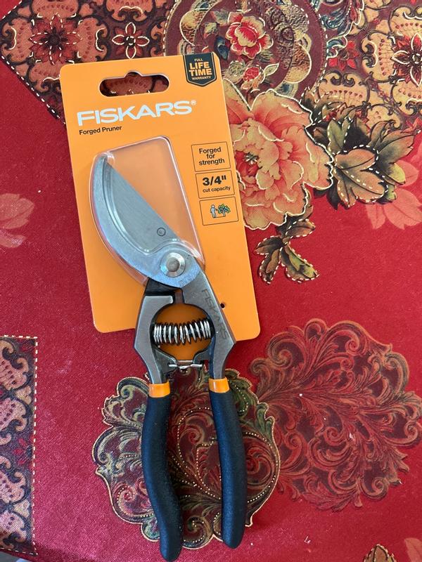 Fiskars Forged Steel Bypass Hand Pruner with Standard Handle 1070433 at ...