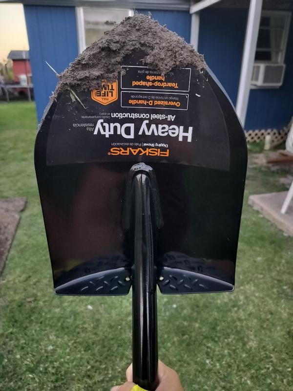 Fiskars 37.7-in Composite D Handle Digging Shovel 396690-1001 at Lowes.com