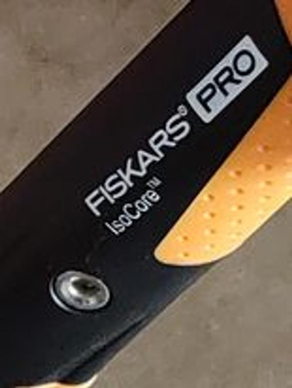 Fiskars PRO IsoCore 18-in Steel Wrecking Bar 751400-1001 at Lowes.com