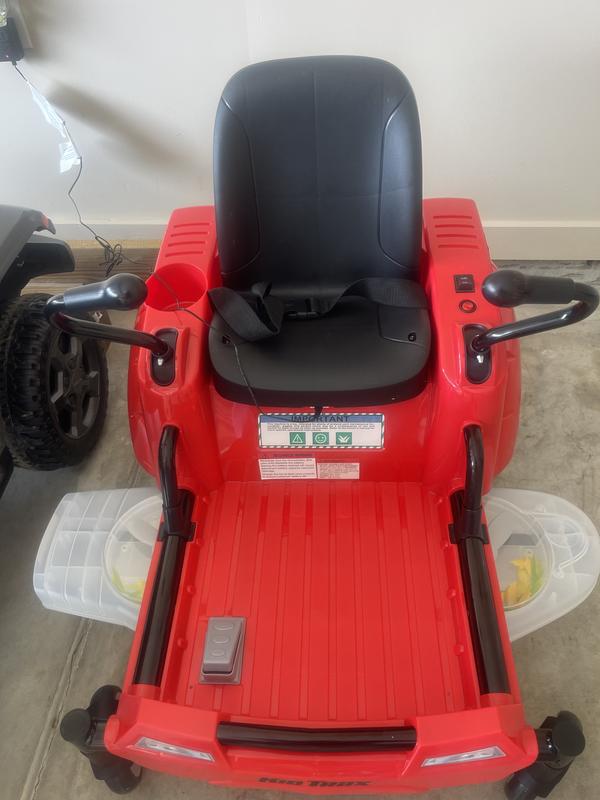 Tractor Supply 12V Zero-Turn Lawn Mower Ride-On Toy, Red at Tractor ...