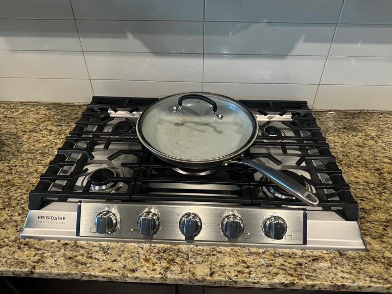 Frigidaire Professional 30-in 5 Burners Stainless Steel Gas Cooktop ...