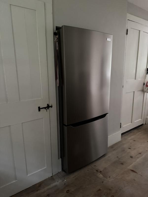 Frigidaire 28.8-cu ft French Door Refrigerator with Ice Maker and Water ...