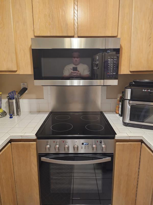 Frigidaire 24-in Glass Top 4 Burners 1.9-cu ft Convection Oven Slide-in ...