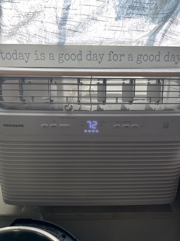 Frigidaire 550-sq ft Window Air Conditioner with Remote (115-Volt, 12000-BTU) FHWC124WB1 at ...