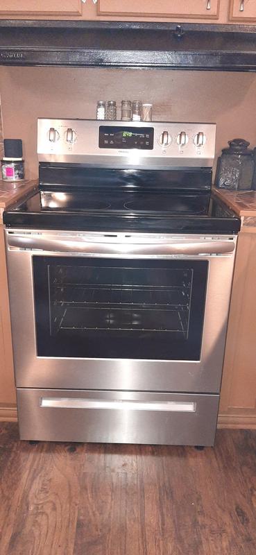 Frigidaire 30-in Glass Top 5 Elements 5.4-cu ft Steam Cleaning ...