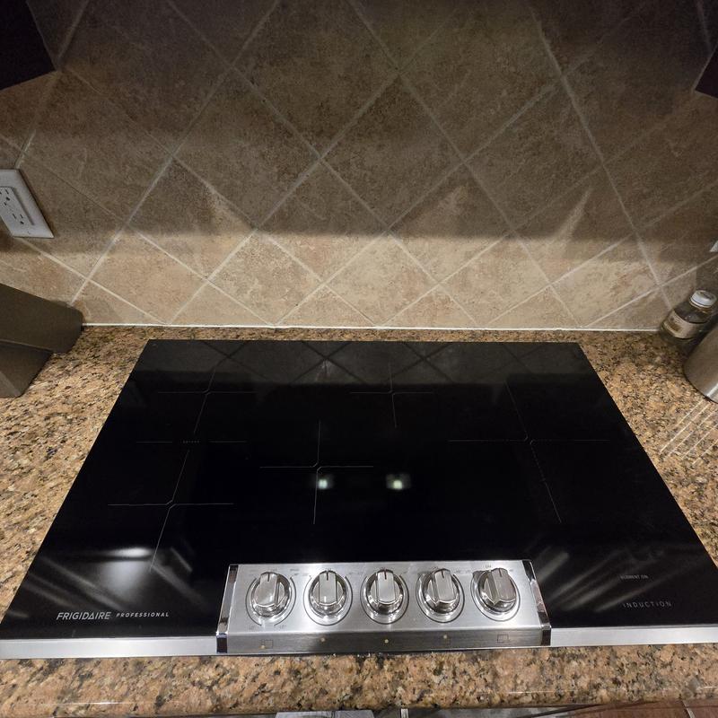 Frigidaire Professional 36-in 5 burners Stainless steel Induction ...