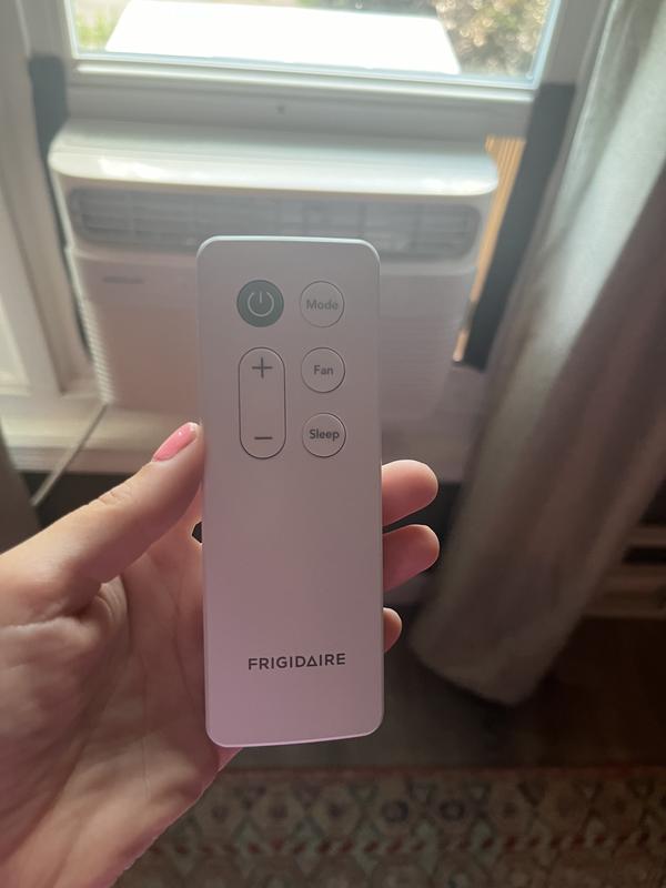 Frigidaire 350-sq ft Window Air Conditioner with Heater with Remote ...