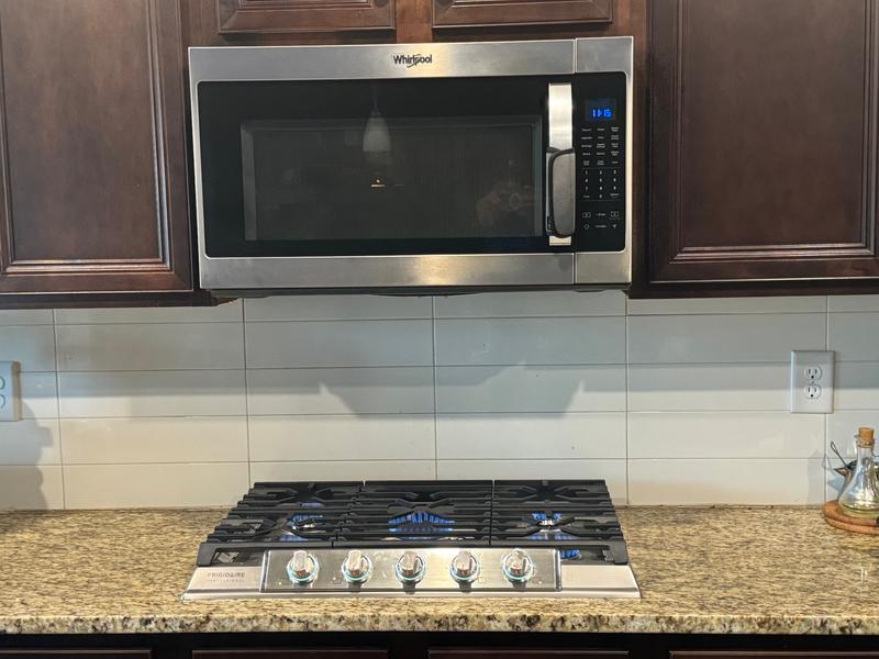 Frigidaire Professional 30-in 5 Burners Stainless Steel Gas Cooktop ...