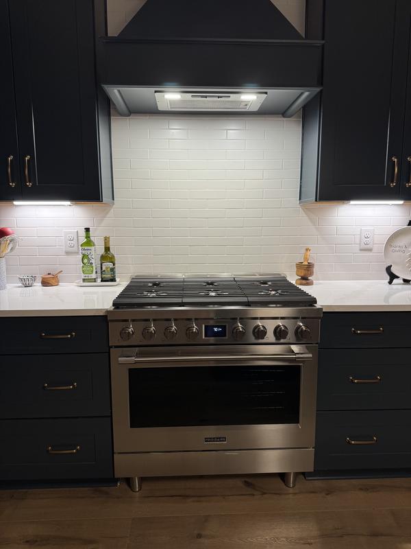 Frigidaire Professional 36-in Deep Recessed 6 Burners Steam Cleaning ...