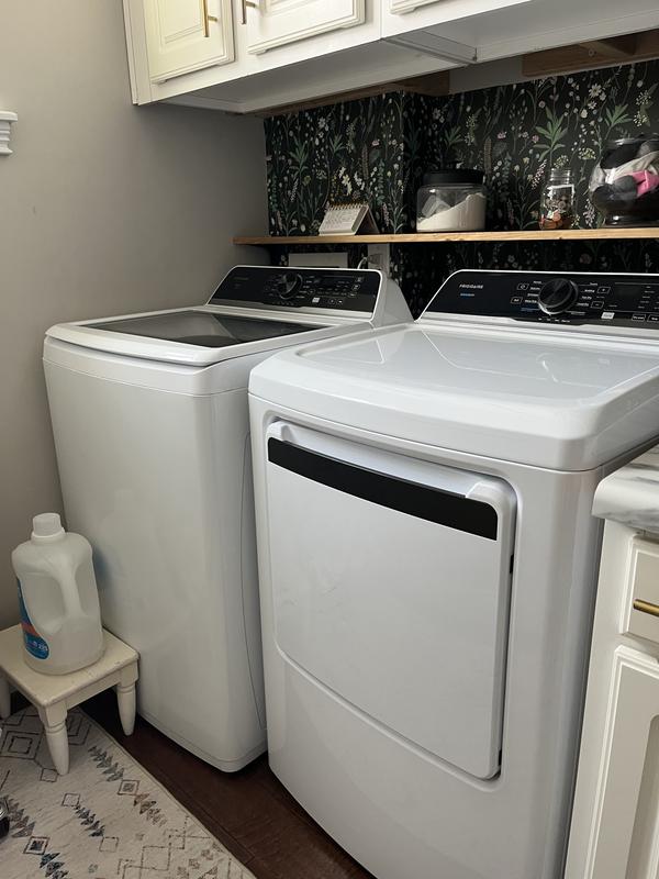 Frigidaire High Efficiency Medium Top-Load Washer ( White ) in the Top ...