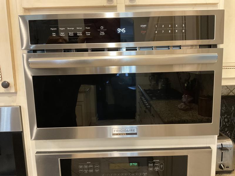 Frigidaire Gallery 1.6-cu ft 950-Watt 29.75-in Built-In Microwave with ...