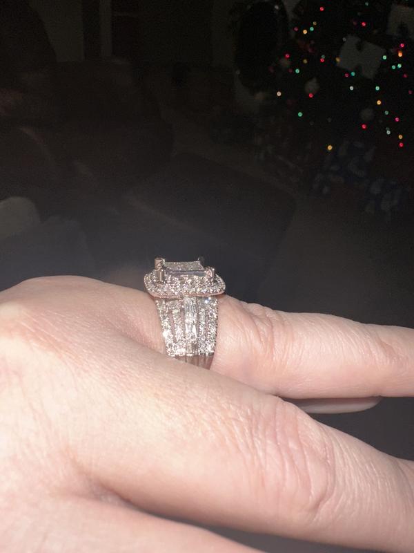 Princess-Cut Multi-Diamond Center Engagement Ring 3 ct tw 10K White ...