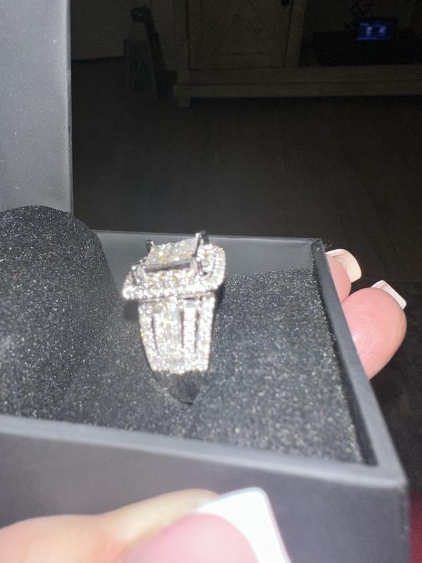 Princess-Cut Multi-Diamond Center Engagement Ring 3 ct tw 10K White ...