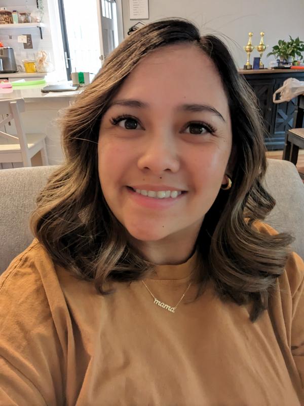 Mama Script Necklace 10K Yellow Gold 18" | Kay