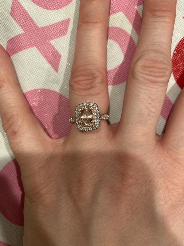 Neil Lane Oval Morganite Engagement Ring 5/8 ct tw Diamonds 14K Gold | Kay