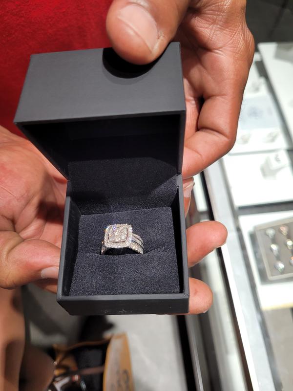 Kays Engagement Ring In Box