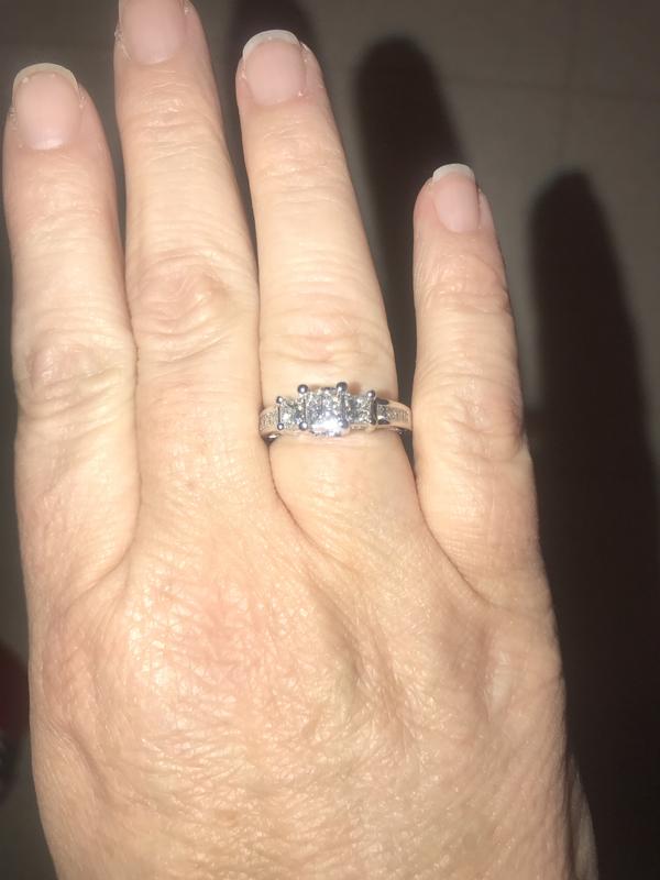 Previously Owned Ring 1-1/2 ct tw Diamonds 14K White Gold | Kay Outlet