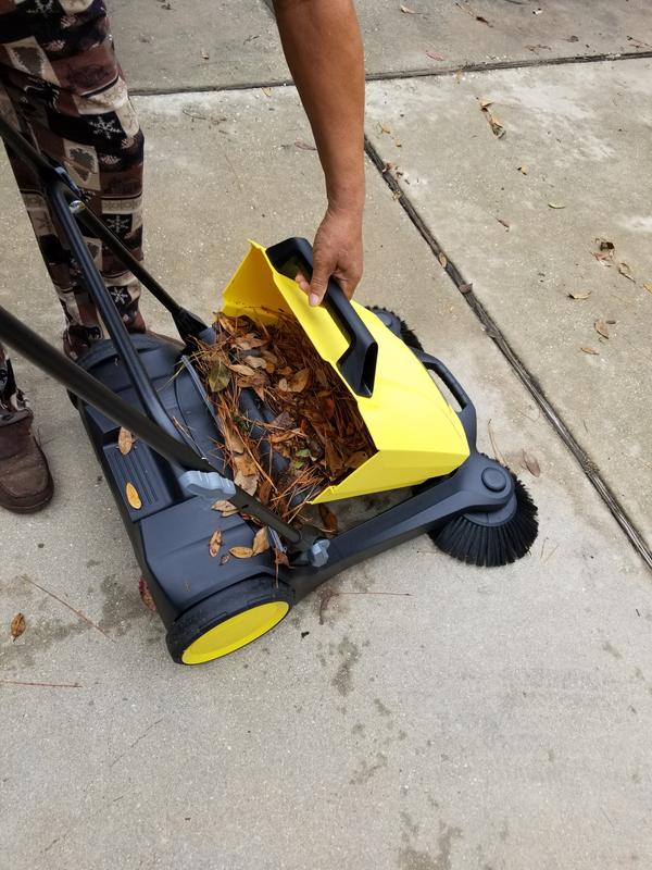 Karcher 26.8 in. S 4 Twin Walk-Behind Outdoor Hand Push Sweeper, 5.25 ...