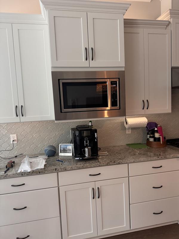 KitchenAid 1.6-cu ft Large 1700-Watt Sensor Cooking Controls Countertop ...