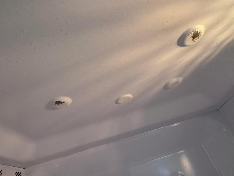 KitchenAid 1.6-cu ft Large 1700-Watt Sensor Cooking Controls Countertop ...