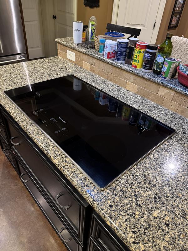 KitchenAid 36-in 5 Burners Smooth Surface (Radiant) Black Electric ...
