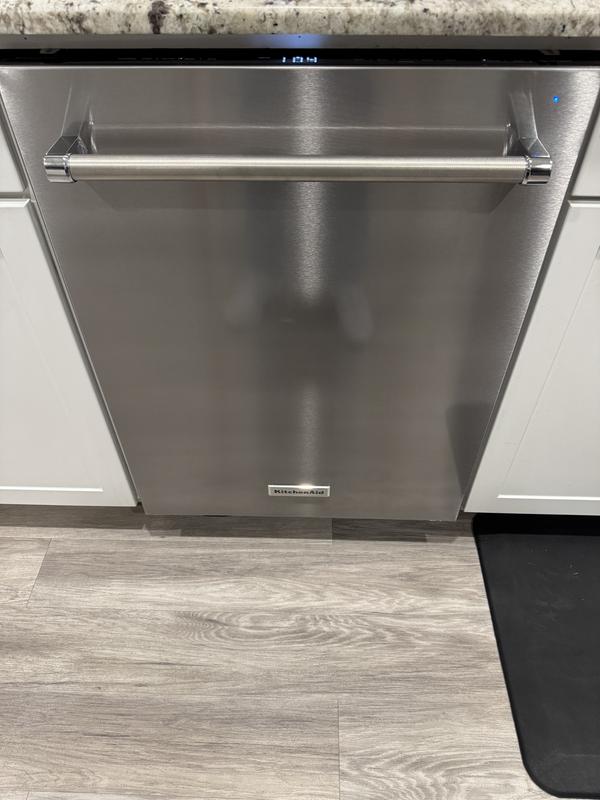 KitchenAid 360 MAX JETS 24-in Top Control Built-In Dishwasher With ...
